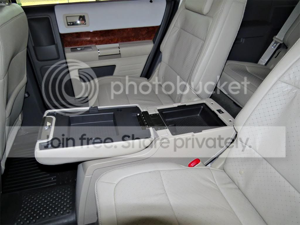 2nd row console - Ford Flex Forum